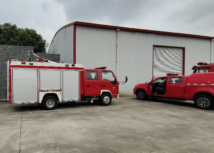 Small size light Foam Tanker Fire Trucks with 30L/S DN65 Pump