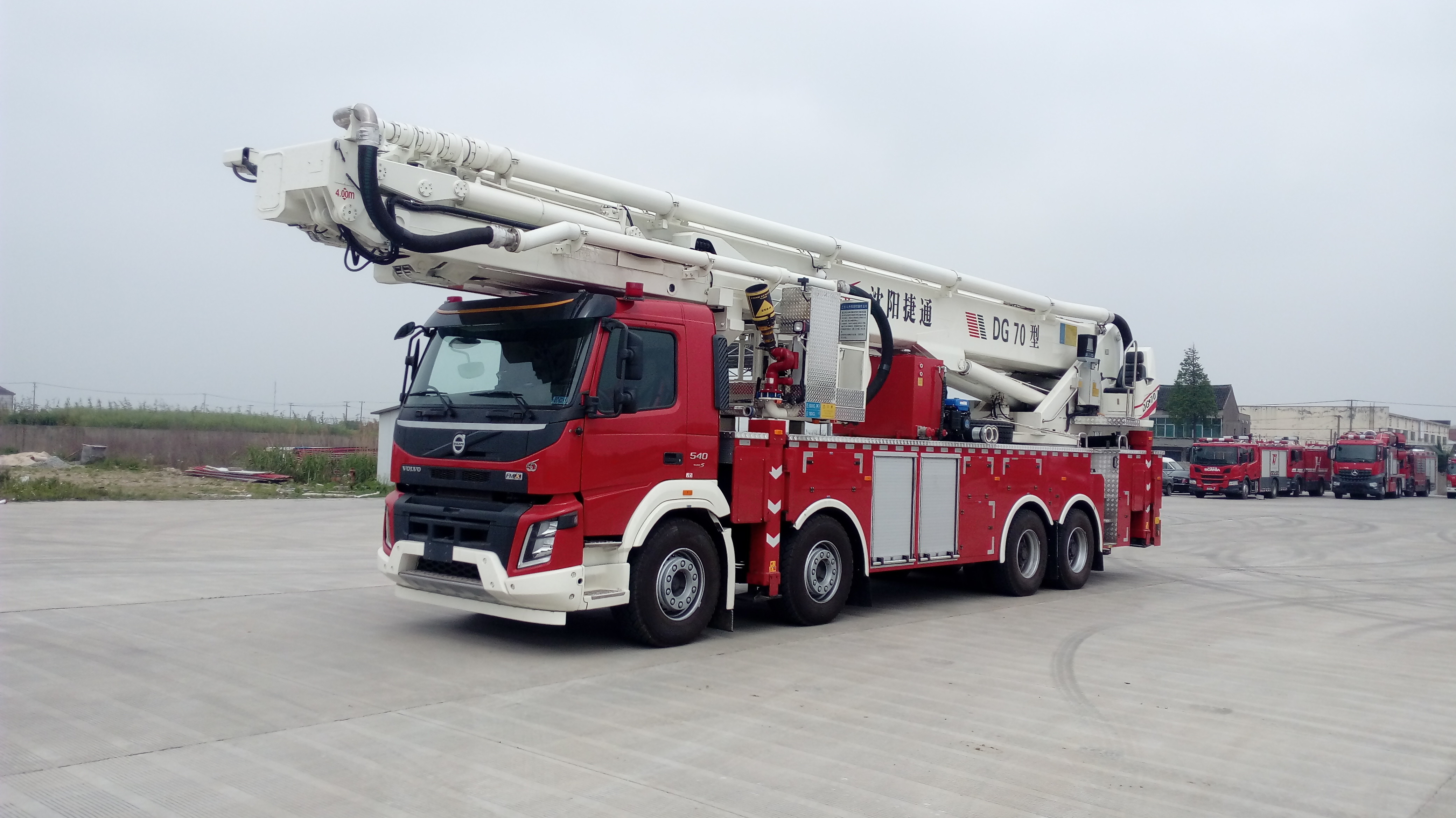 Volvo Chassis 6x6 Drive 70 Meter Aerial Ladder Fire Truck With Rescue Platform