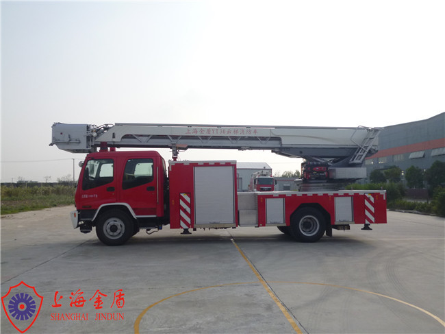 30m Working Height Commercial Aerial Ladder Fire Truck With Two Row Cab ...