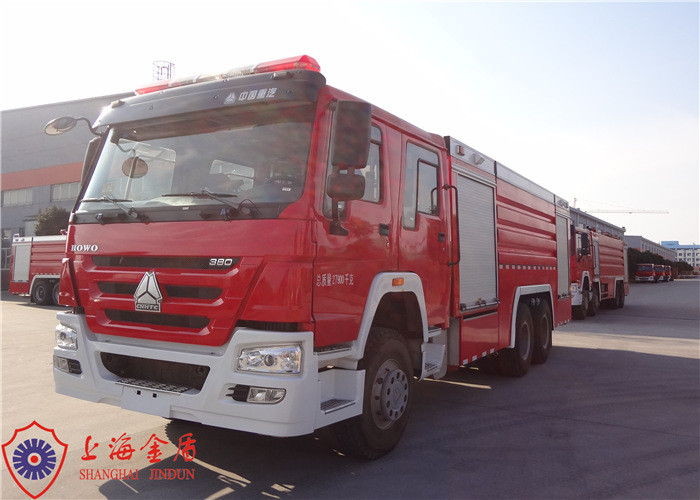 6x4 Drive Six Seats Manual Transmission Foam Tender Fire Fighting Vehicles