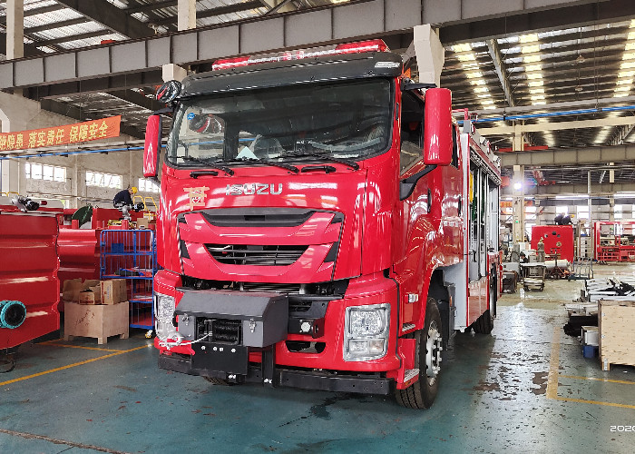 Emergency Rescue Fire Truck with 98 pcs equipment and 6.5 Meters Lift ...