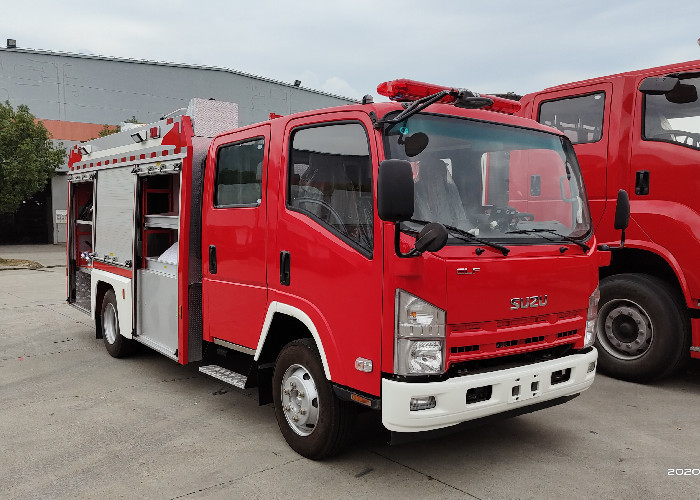 SS304 7800 Liter's Capacity Water Tanker Fire Truck with Chinese Pump